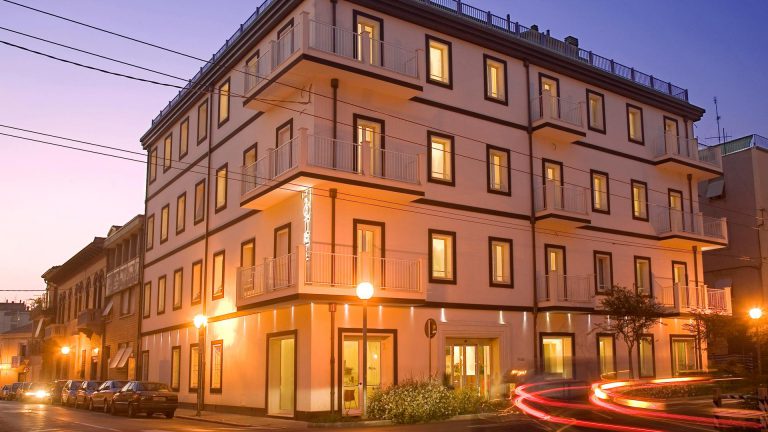 Hotel 4 Stelle Rimini in centro e vicino alla stazione di Rimini ...